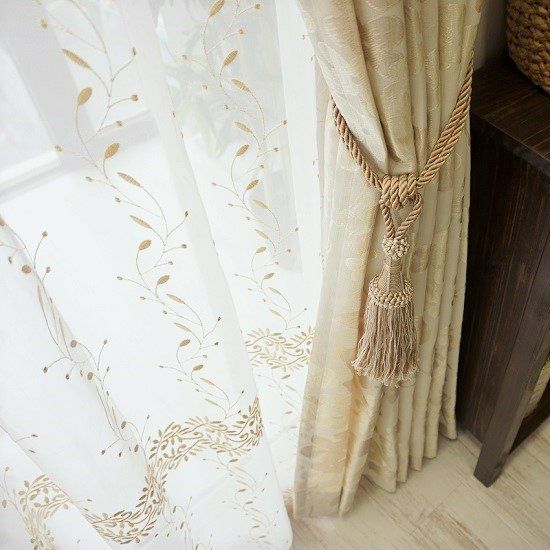 【エクストリームシリーズ】上質ジャガード・形状記憶付カーテン ＜HANAIRO はないろ ベージュ＞ | びっくりカーテン｜100サイズカーテンとインテリアの専門店